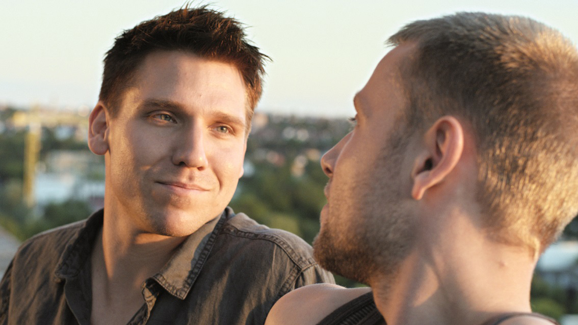 FREE FALL : En streaming VOD & téléchargement | OUTPLAY VOD